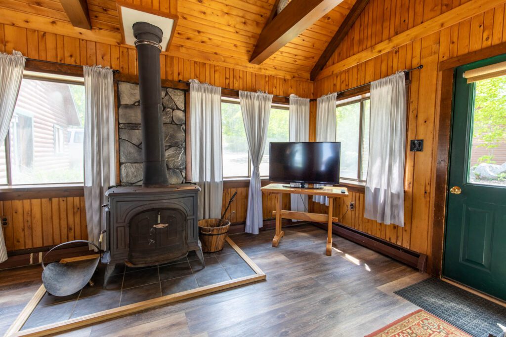 Large Cabins – New England Outdoor Center