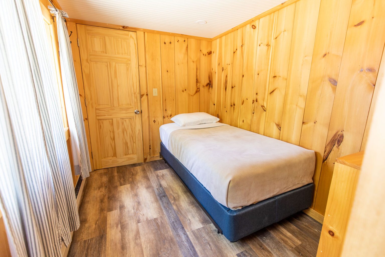 Large Cabins – New England Outdoor Center